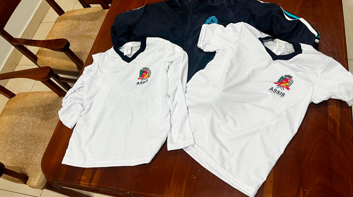 Prefeitura de Assis recebe uniformes escolares e inicia organização ...